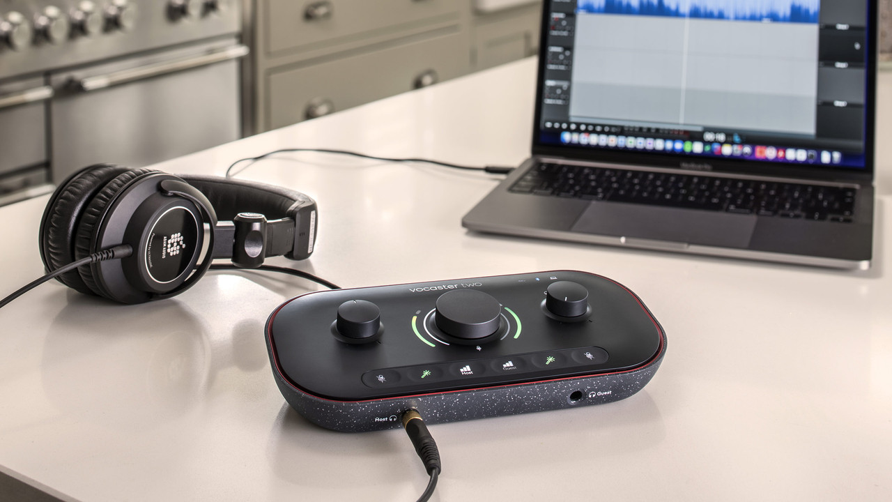 Vocaster Two | Focusrite